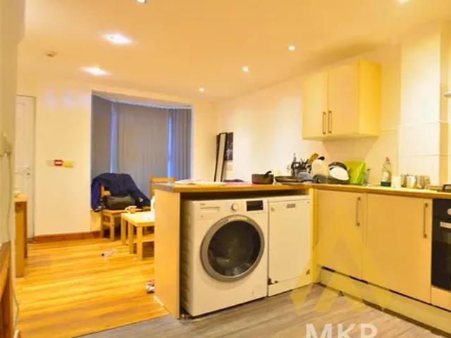 16 Rose Cottages, Metchley, B29 6EF, United Kingdom | 6 bed house for rent #168126840 | Rentberry