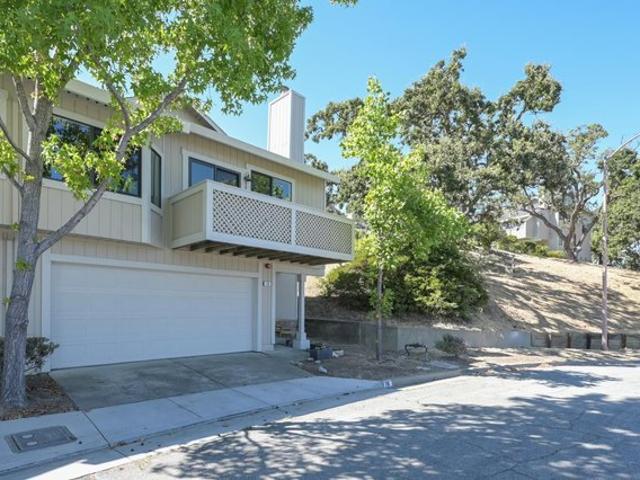 16 Rosewood Dr, Novato, CA 94947