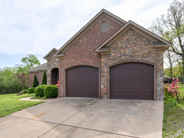 16 Royal Vista Cove