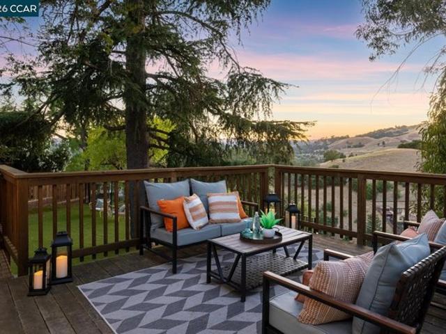 16 Ruth Ct, Lafayette, CA 94549