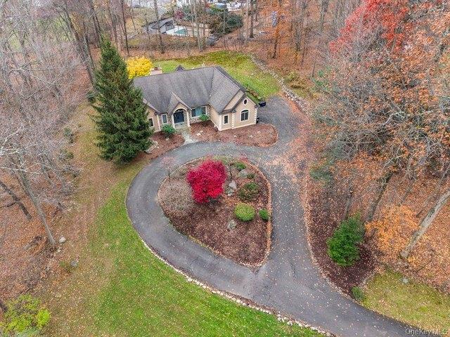 16 S DE Baun Ave, Airmont, NY 10901