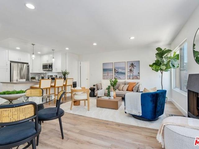 16 S Quarterdeck St Unit 201, Los Angeles, CA 90292