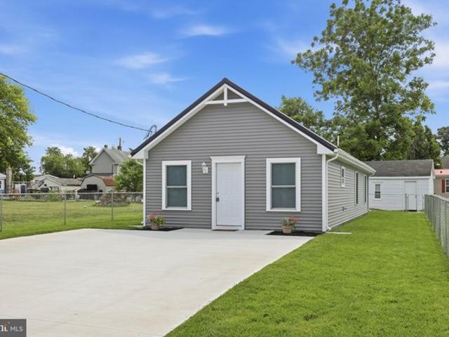 16 S Railroad Ave, Greenwood, DE 19950