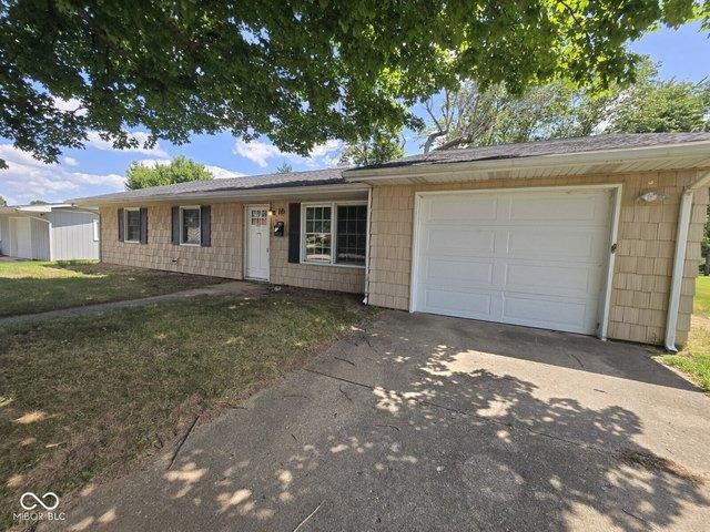 16 S 20th St, Vincennes, IN 47591