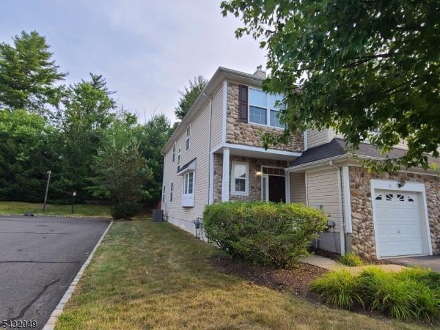 16 Scarlet Oak Dr