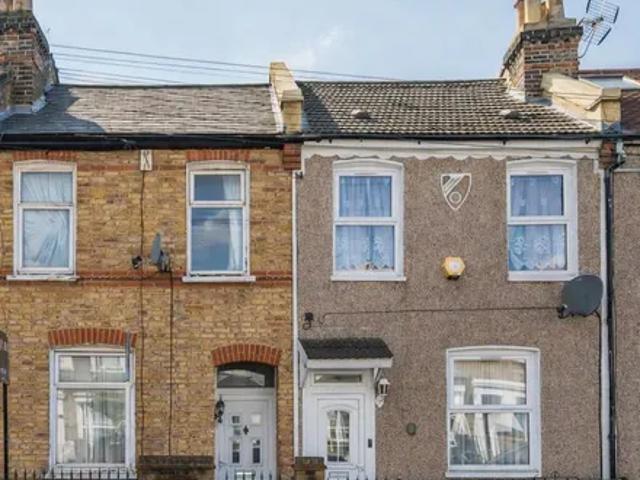 16 Scrooby Street, London, SE6 4JB, United Kingdom | 4 bed townhouse for rent #168130047 | Rentberry