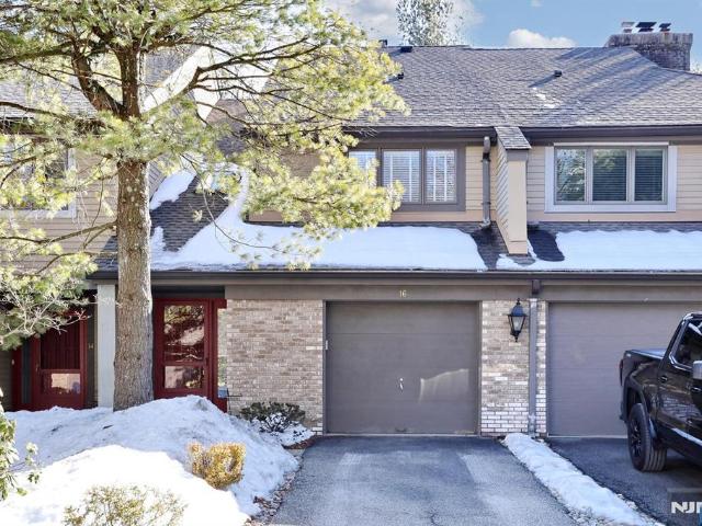 16 Sandburg Ct, Mahwah, NJ 07430 | MLS #26006 | Compass