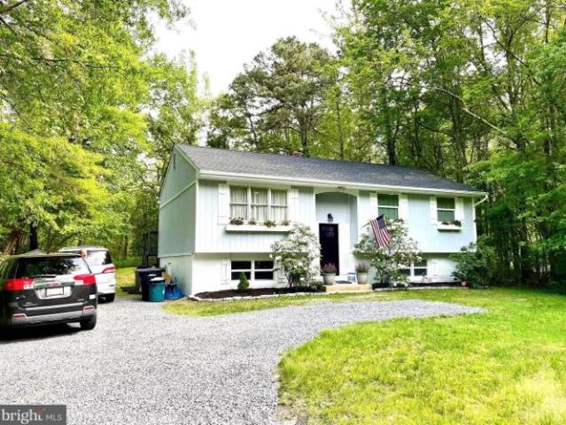 16 Skeet Rd, Medford, NJ 08055