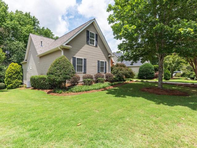16 Shannon Ridge Court