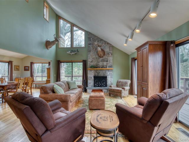 16 Shelterlands Path, Shelter Island, NY 11964 | MLS #981688
