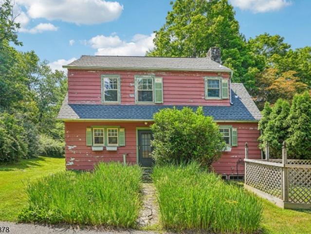 16 Silverthorne Rd