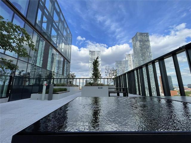 16 Silvercroft Street, Greater. 2 bed apartment to rent £1,750 pcm £404 pw