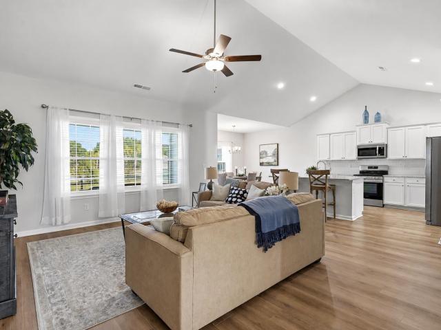 16 Six Mile Creek Dr
