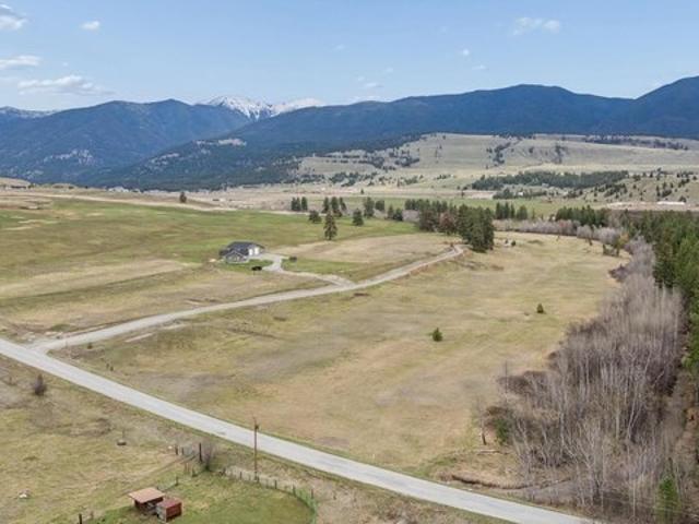 16 Sophie Creek Ln, Eureka, MT 59917