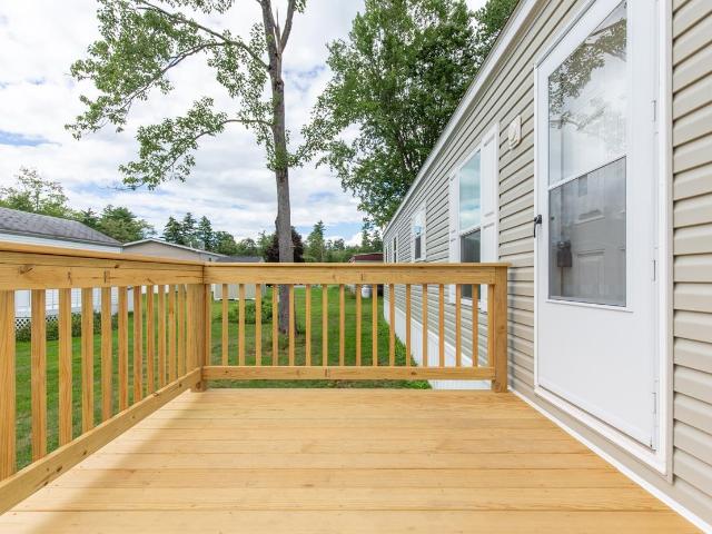 16 South Emperor Drive