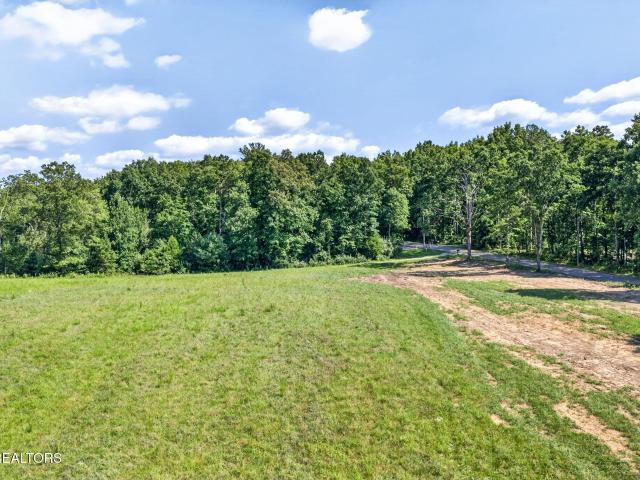 16 Smith Mountain Rd
