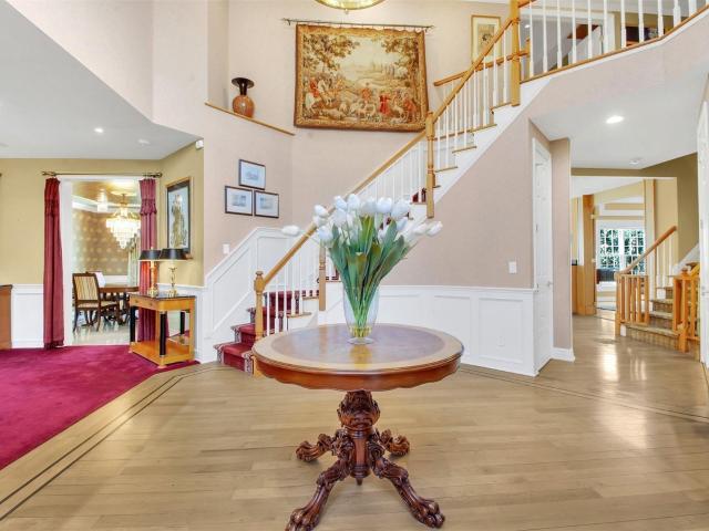 16 Stone Hill Drive N