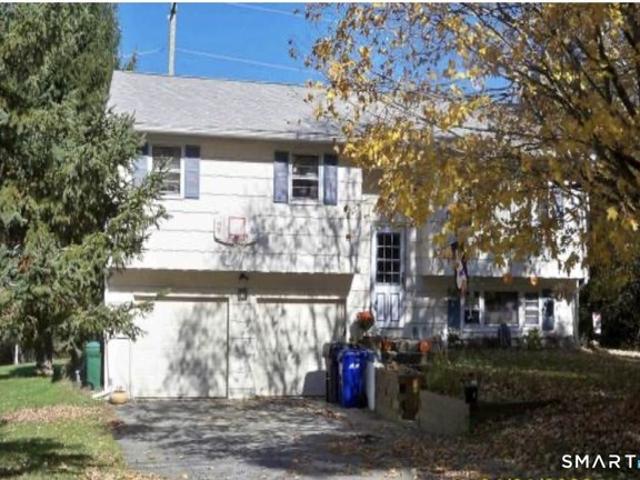 16 Stonecastle Rd, New Milford, CT 06776