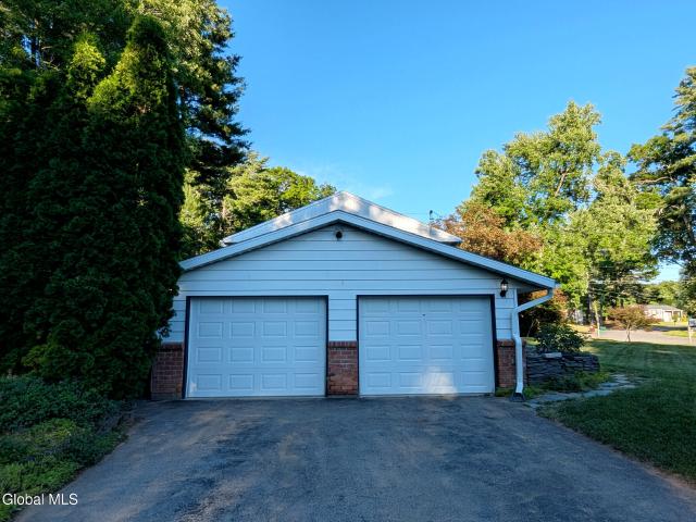 16 Sylvan Lane