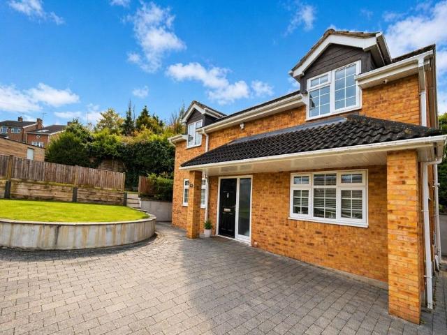 16A Disraeli Crescent, High Wycombe HP13, 3 bed detached house to rent, £2,500 pcm | PrimeLocation