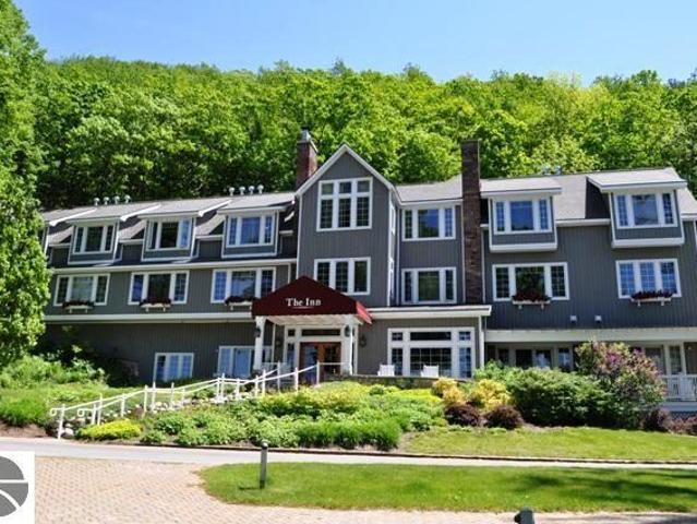 16F The Inn