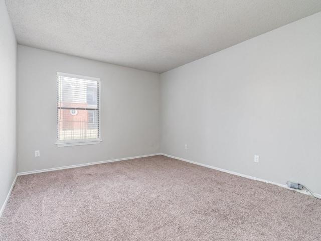 16Ten 2 Bedroom Apartment for Rent at 1610 E Mckinney St, Denton, TX 76209