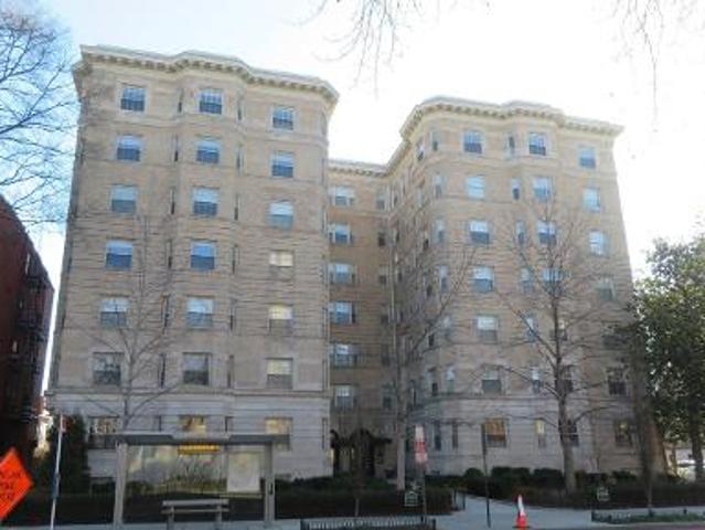 16th St NW Apt 305