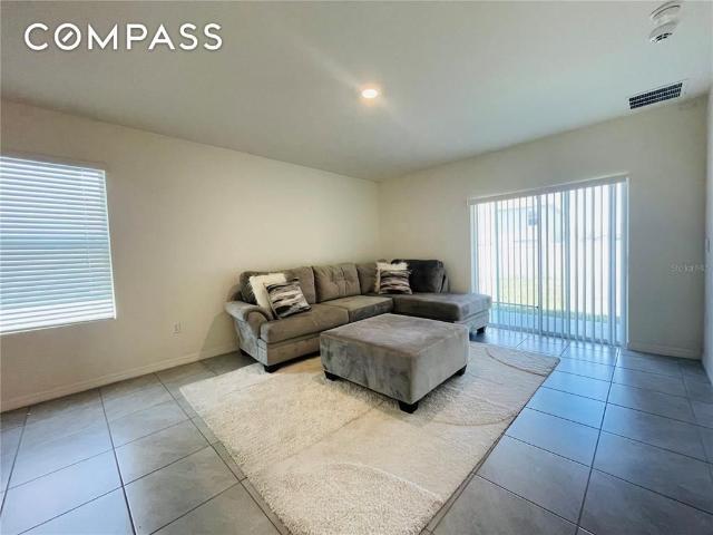 17043 Oval Rum Dr, Wimauma, FL
