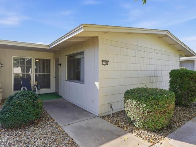 17042 N 105th Ave, Sun City, AZ 85373