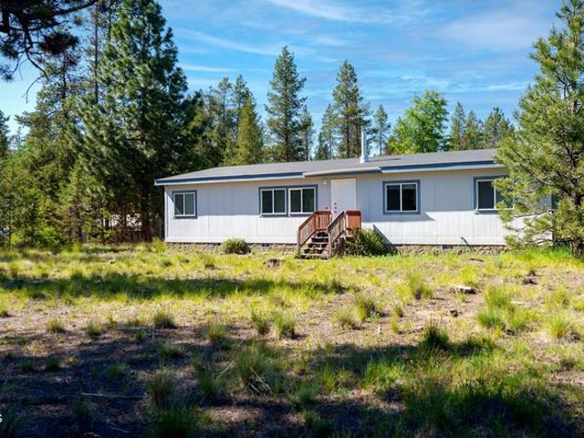 17044 Whittier Dr, Bend, OR 97707