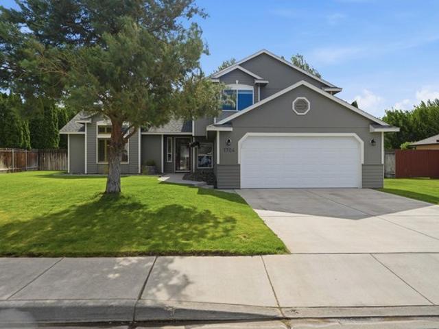1704 Maplewood Ave, West Richland, WA 99353