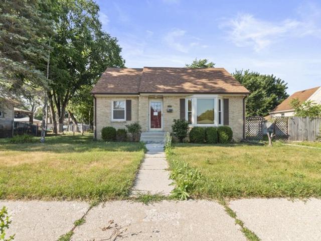 1704 Milwaukee Ave, South Milwaukee, WI 53172