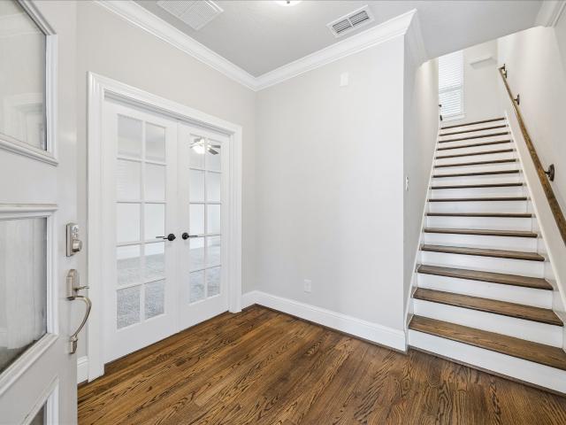 1704 Oak Leaf Pass Drive
