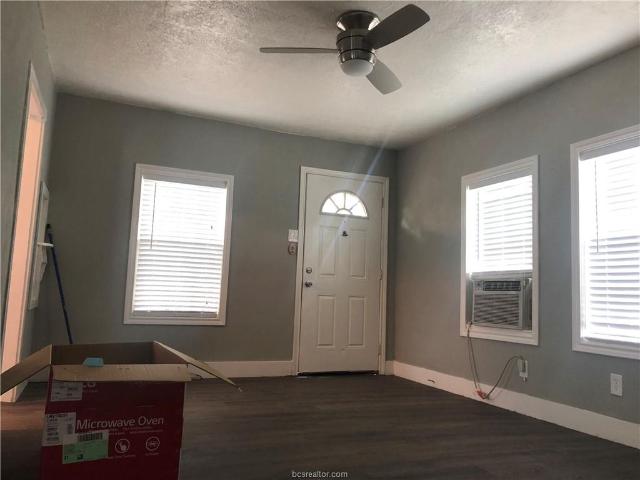 1704 Baker