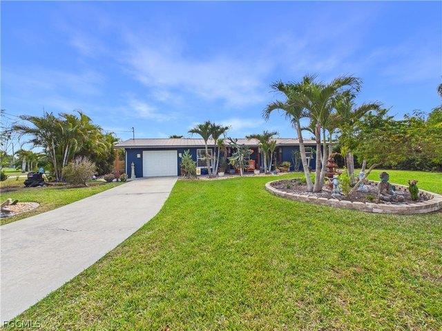 1704 Cascade Way, North Fort Myers, FL 33917