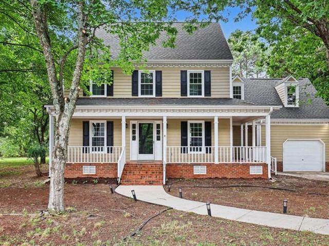 1704 Carrington Dr, Raleigh, NC 27615