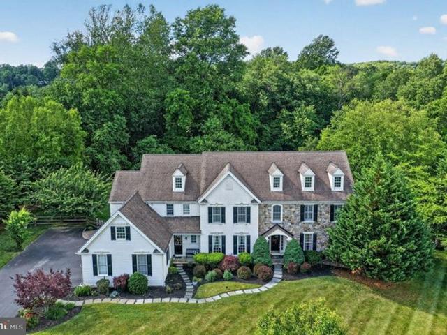1704 Chantilly Ln, Chester Springs, PA 19425