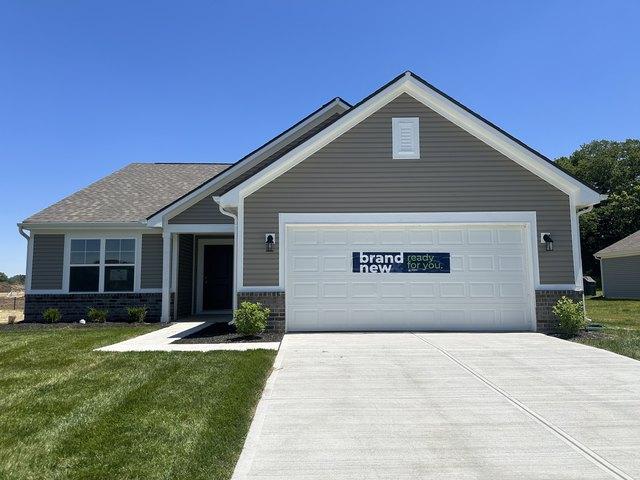 1704 Chevington Chase, Tipp City, OH 45371