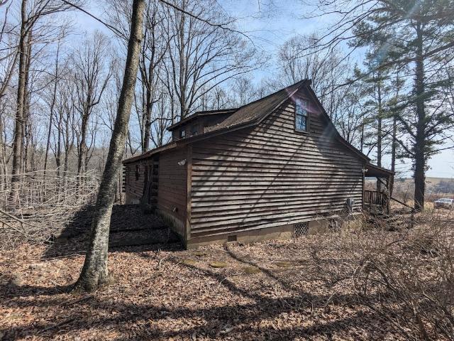 1704 Coles Knob Rd