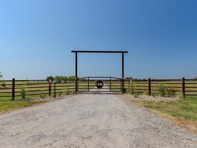 1704 County Road 1002