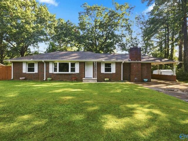 1704 Dianne St SW, Decatur, AL 35601