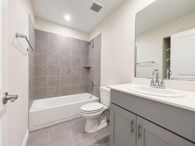 1704 Gold Mine Trail