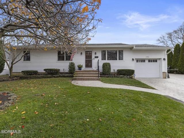 1704 Grove St, Wall, NJ 07719