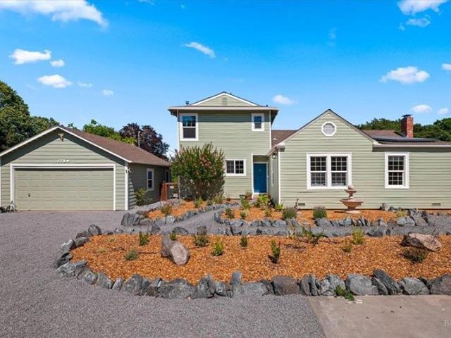 1704 Hurlbut Ln, Sebastopol, CA 95472