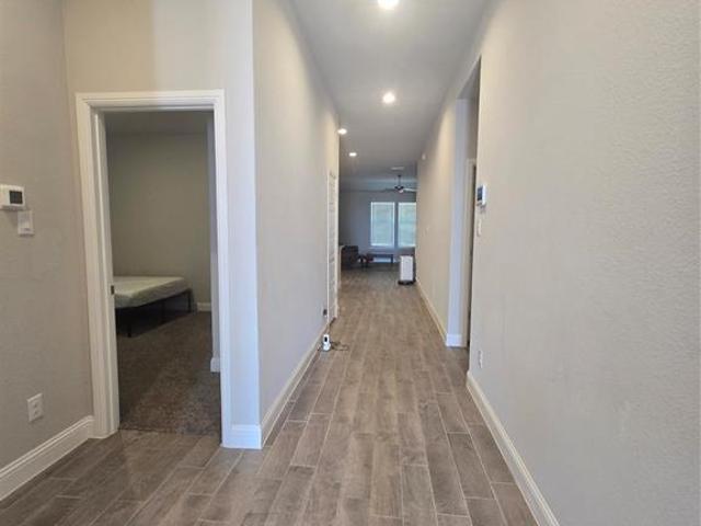 1704 Razorbill Road