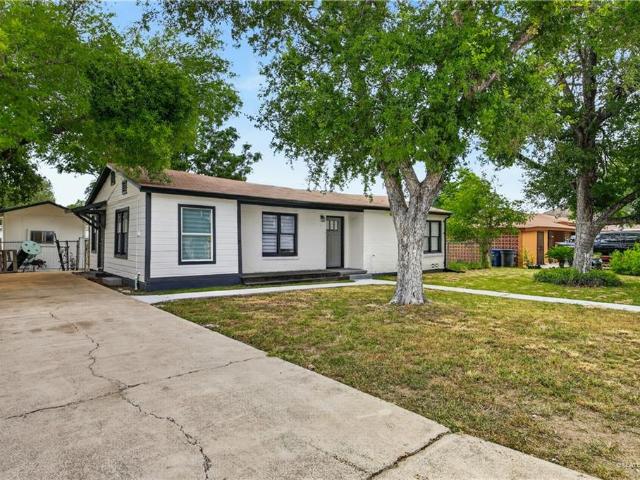 1704 Redwood Avenue