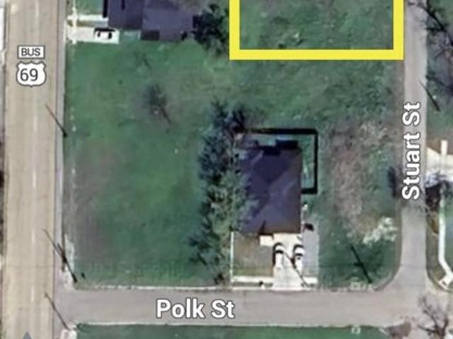 1704 Stuart St, Greenville, TX 75401