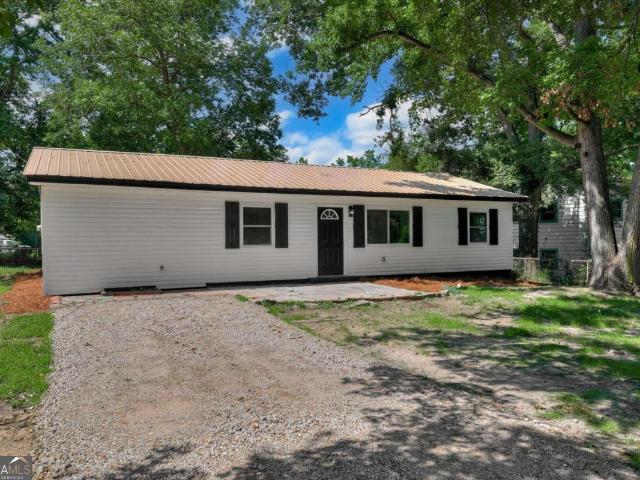 1704 Susan Circle