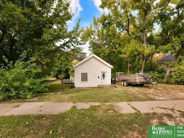 1704 S 18th St, Omaha, NE 68108