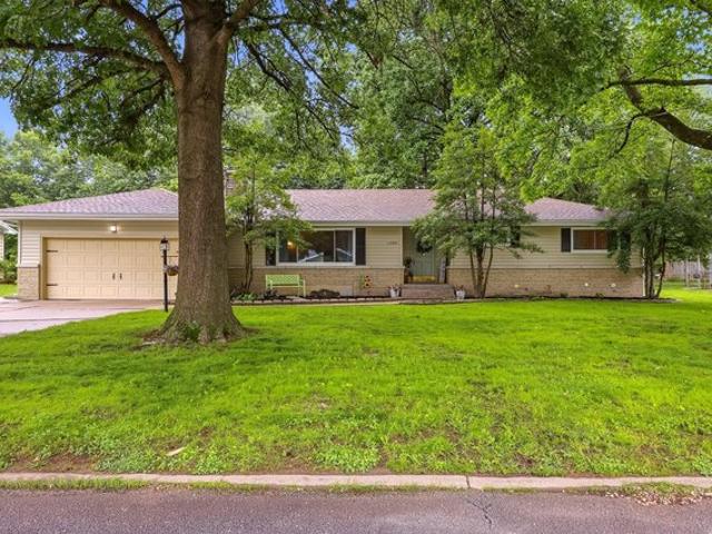 1704 S Link Ave, Springfield, MO 65804